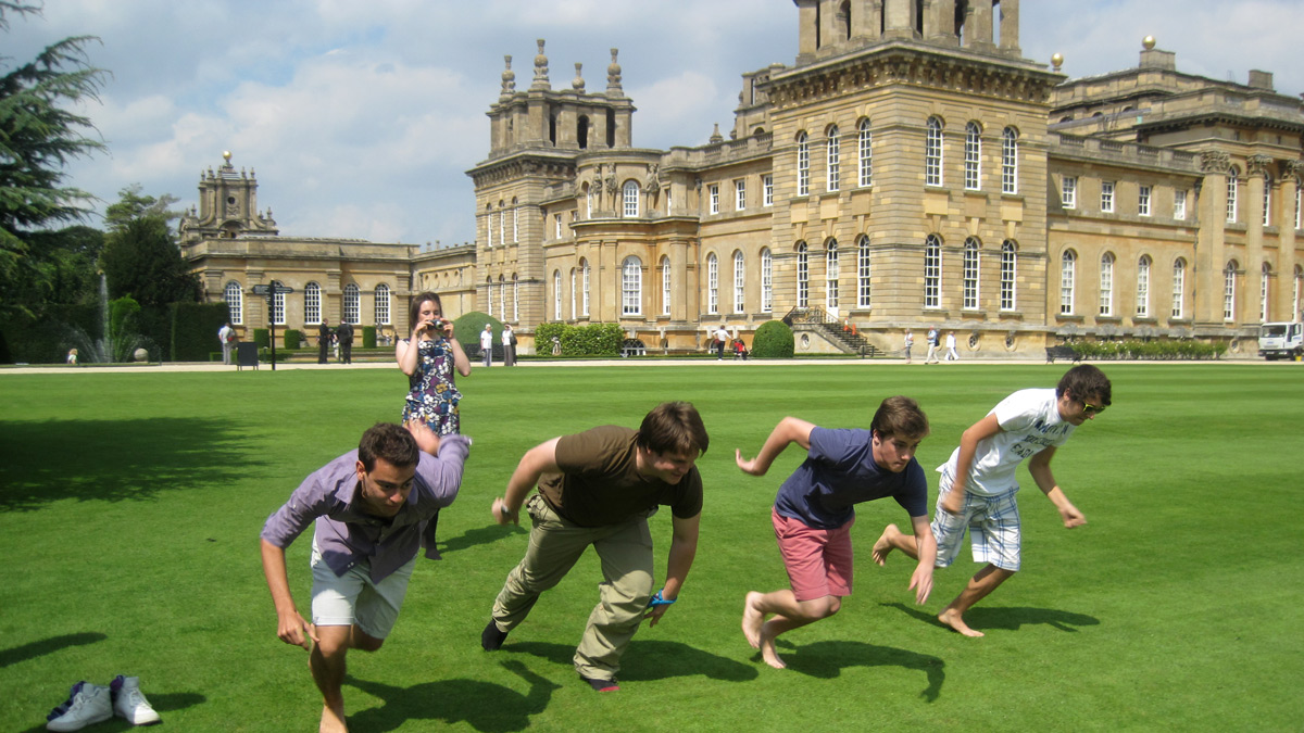Oxbridge International Summer School - UK Study Centre
