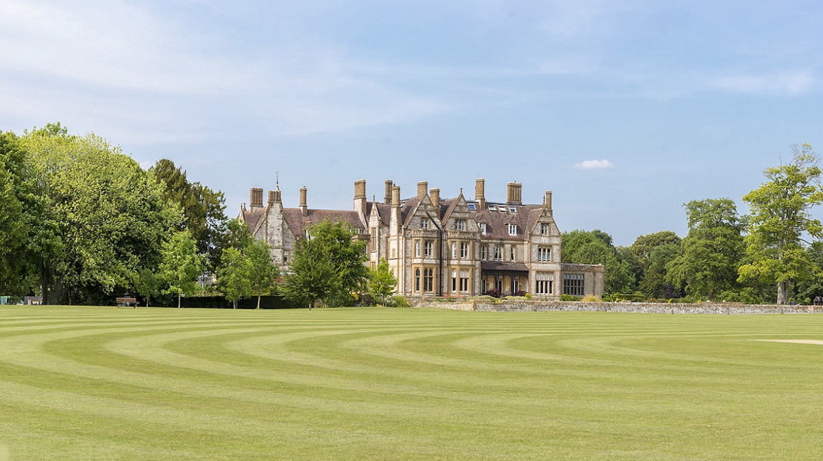 Clayesmore School - UK Study Centre