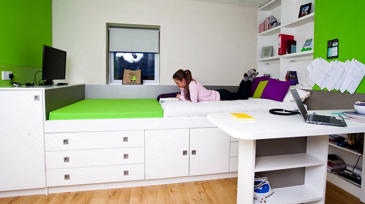 Cardiff Sixth Form College - UK Study Centre